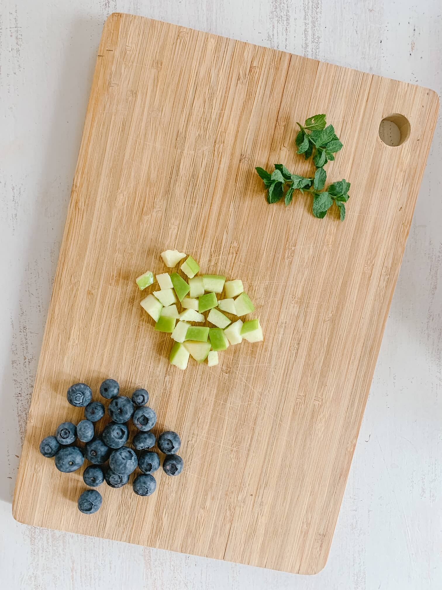 Beat the Summer Heat with Refreshing Apple Ice Cubes - Arctic Apples
